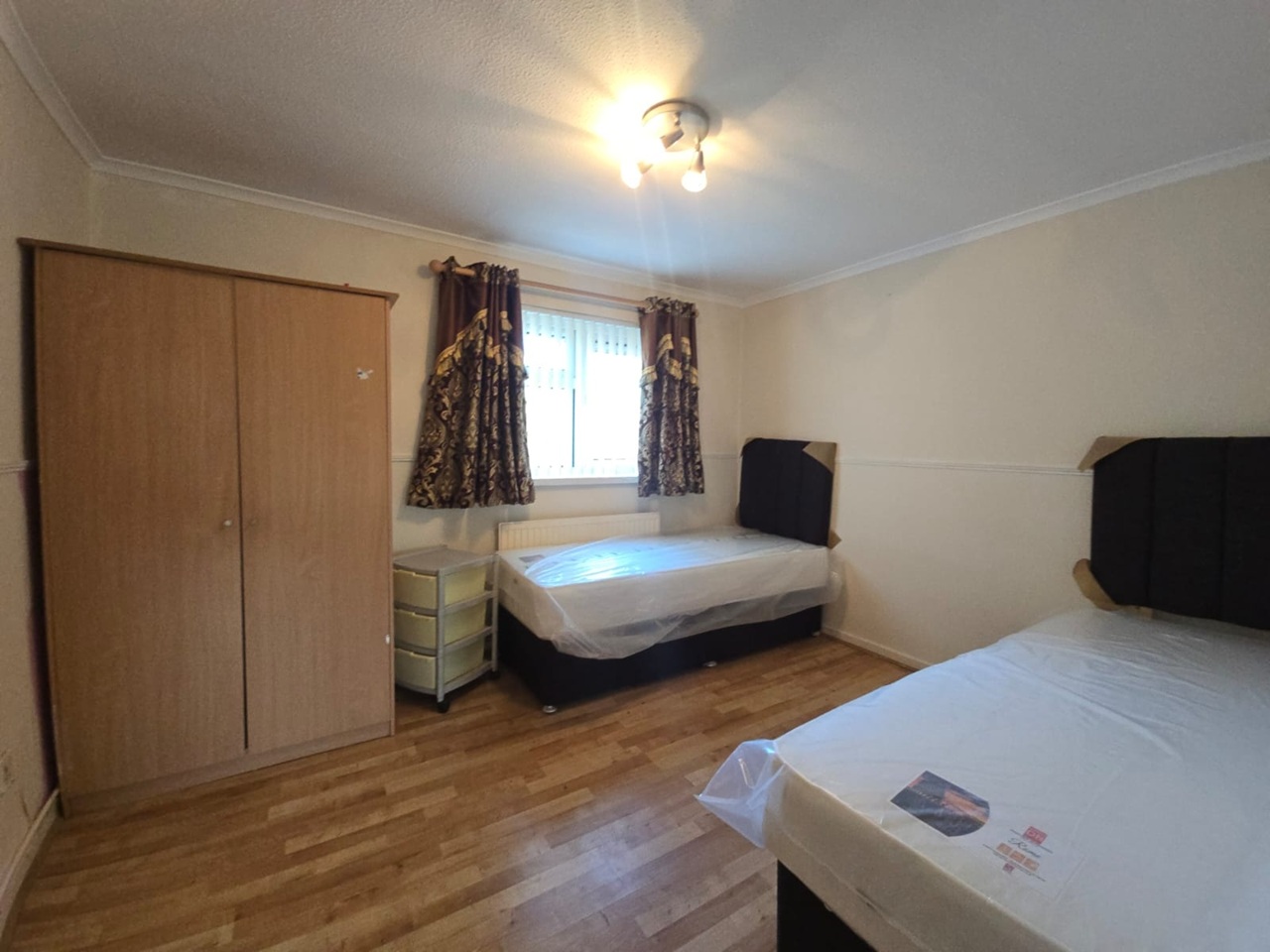 Slough - Room in a Shared House, Pentland Road, SL2 - To Rent Now for £ ...