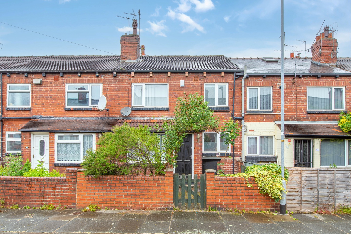 Leeds - 1 Bed Terraced House, Longroyd Avenue, LS11 - To Rent Now for £ ...