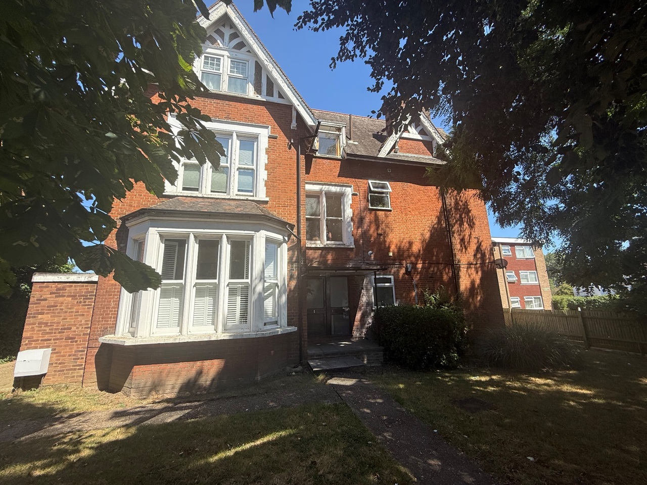 London - 1 Bed Flat, Tennison Road, SE25 - To Rent Now for £1,500.00 p/m