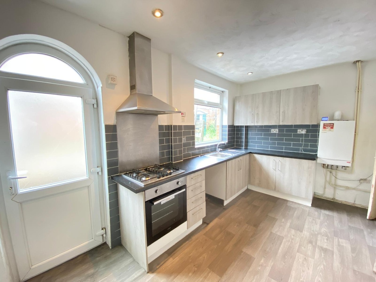 Oldham - 3 Bed Semi-Detached House, Oakworth Croft, OL4 - To Rent Now ...