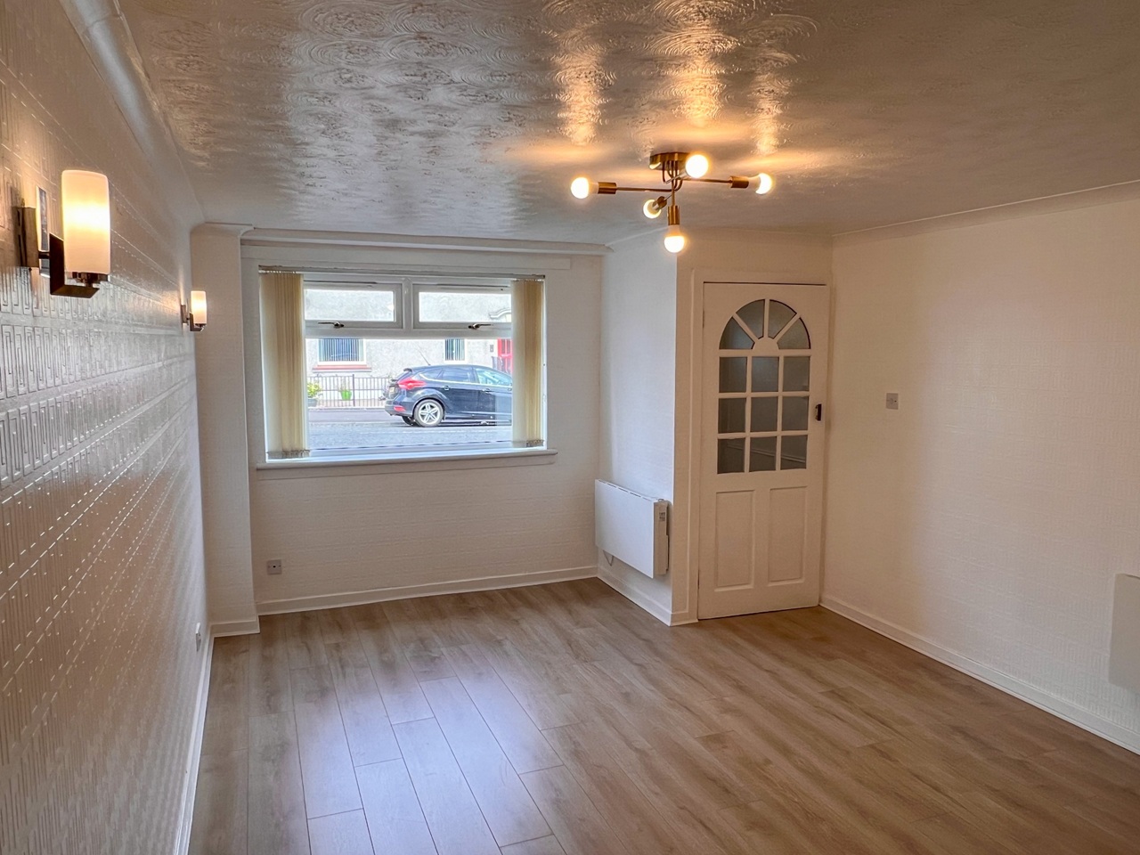 Salsburgh, Shotts - 2 Bed Flat, Main Street, ML7 - To Rent Now for £695 ...