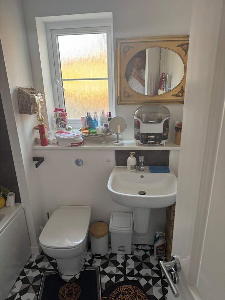 Wantage - Room in a Shared House, Mary Shunn Way, OX12 - To Rent Now ...