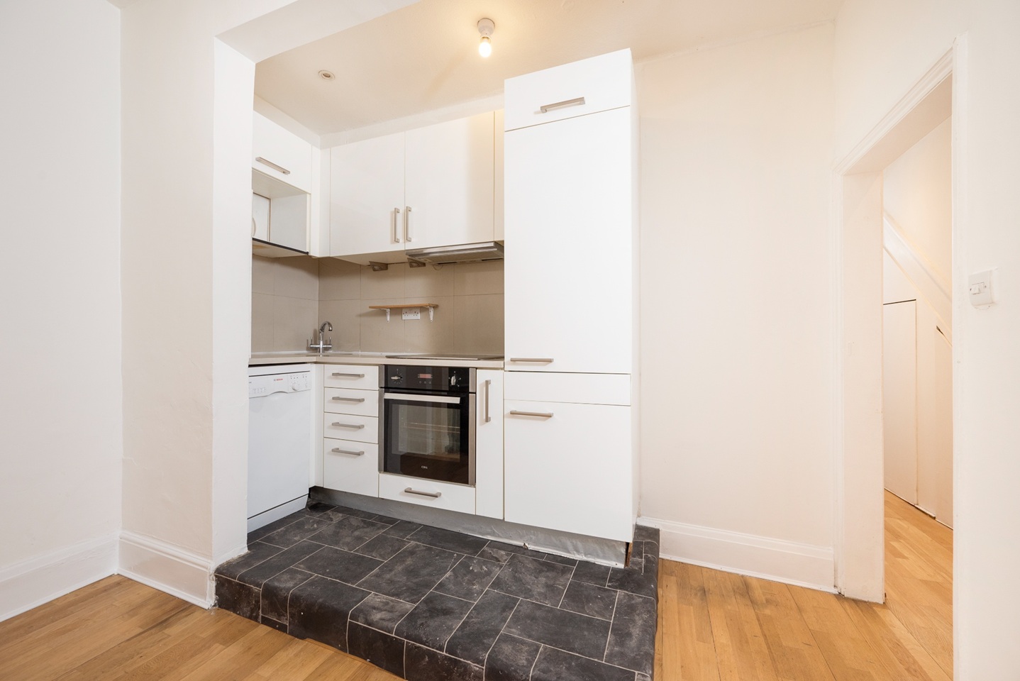 London - 2 Bed Flat, Fleet Road, NW3 - To Rent Now for £2,150.00 p/m