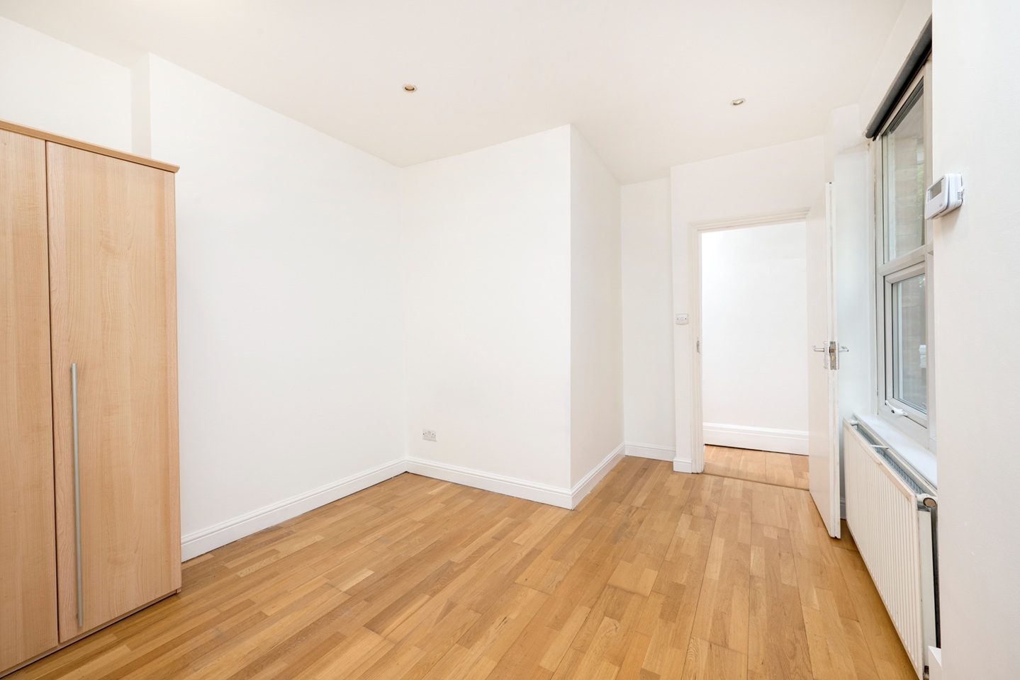 London - 2 Bed Flat, Fleet Road, NW3 - To Rent Now for £2,150.00 p/m