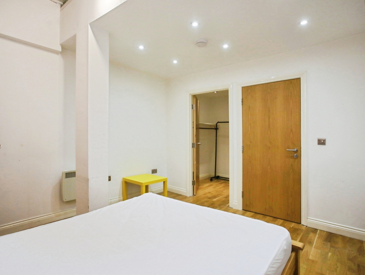 Newcastle Upon Tyne - Studio Flat, Falconars Court, NE1 - To Rent Now ...