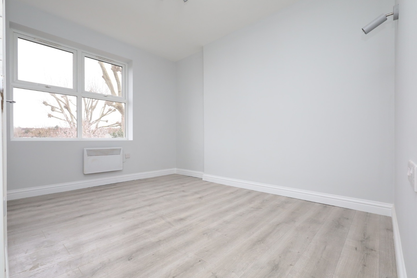 London - Studio Flat, St Julian's Farm Rd, SE27 - To Rent Now for £ ...