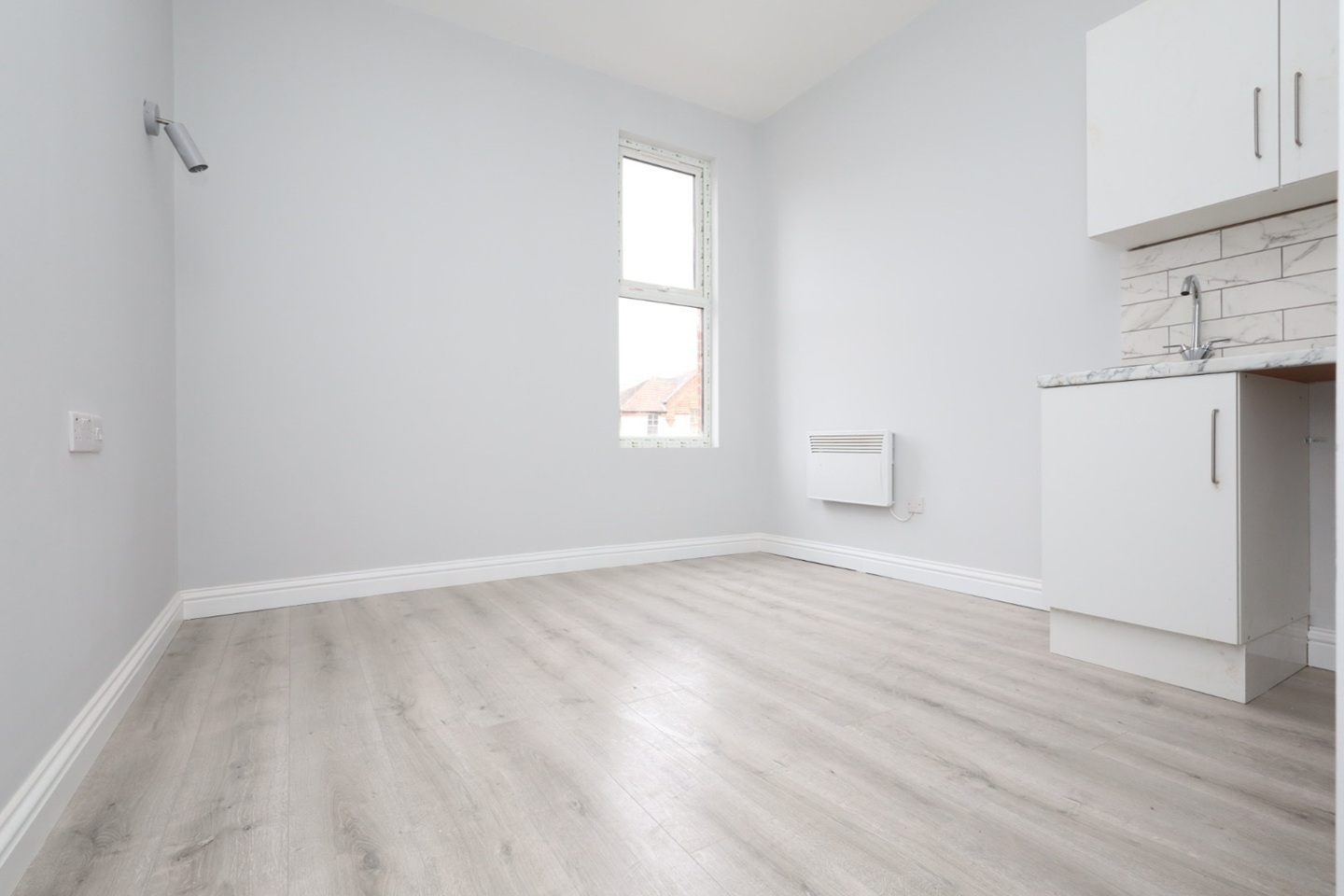London - Studio Flat, St Julian's Farm Rd, SE27 - To Rent Now for £ ...