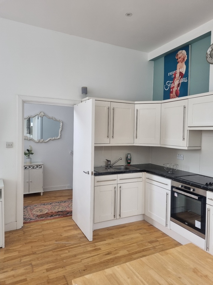 Se14 6Ty - 3 Bed Flat, New Cross Rd, SE14 - To Rent Now for £2,500.00 p/m