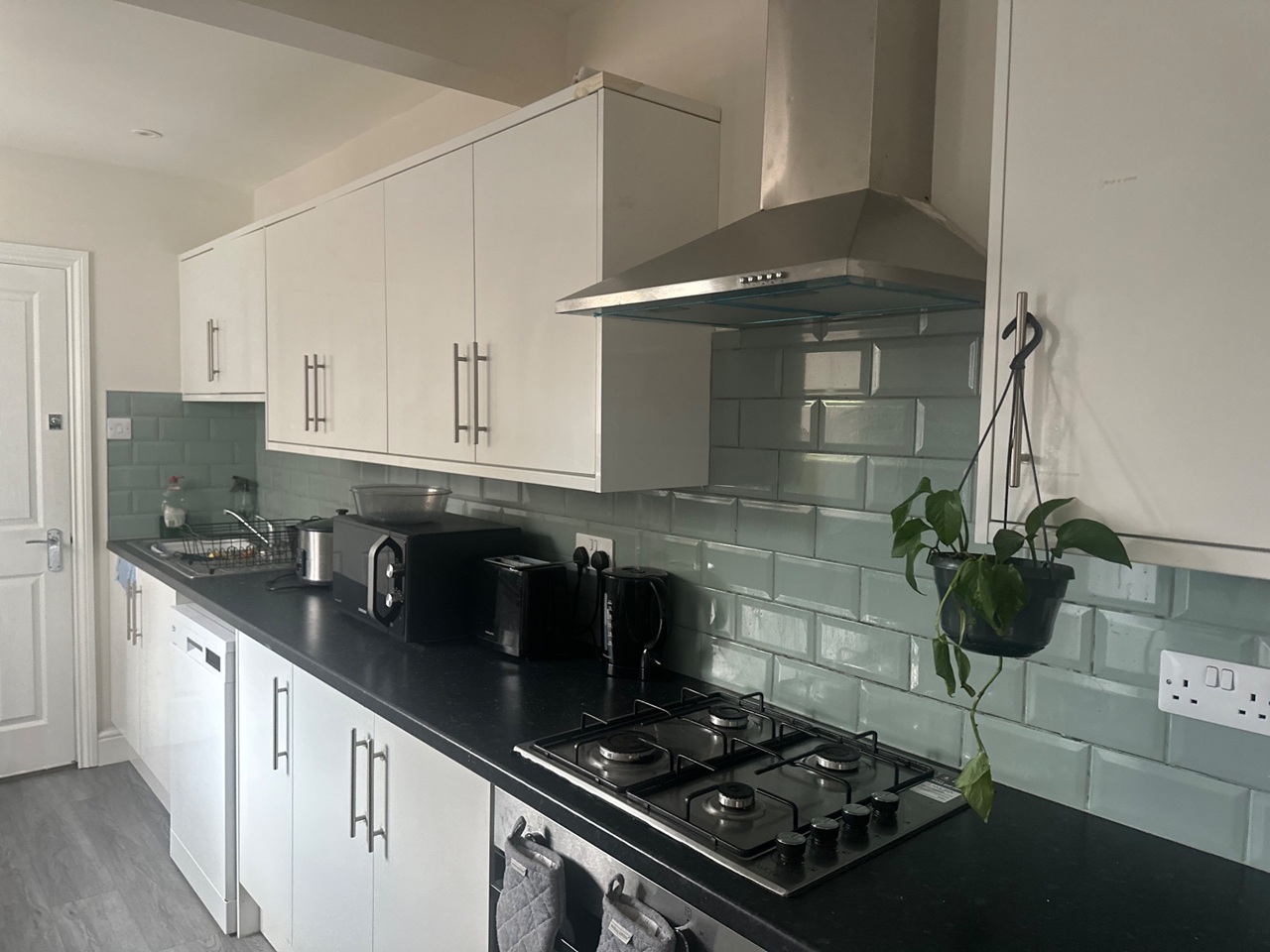 London - Room in a Shared House, London, CR7 - To Rent Now for £700.00 p/m