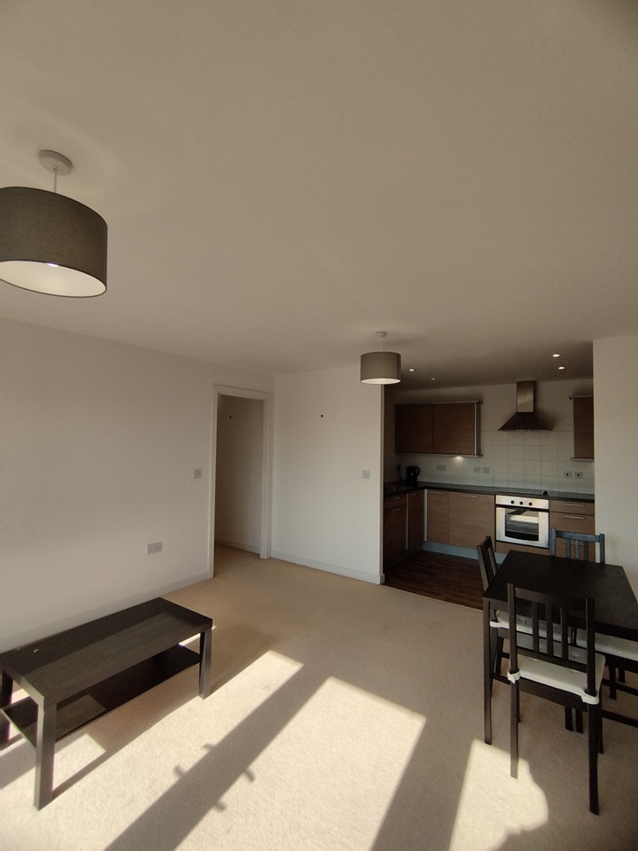 Slough - 2 Bed Flat, Quadrivium Point, SL1 - To Rent Now for £1,400.00 p/m