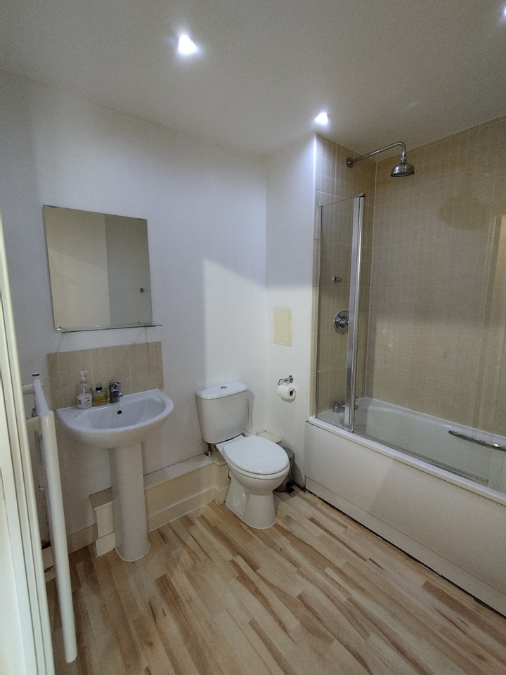 Slough - 2 Bed Flat, Quadrivium Point, SL1 - To Rent Now for £1,400.00 p/m