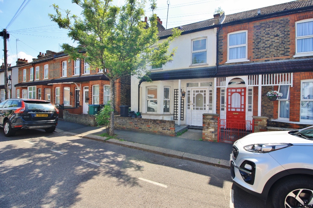 Watford - 3 Bed Semi-Detached House, Tucker Street, WD18 - To Rent Now ...