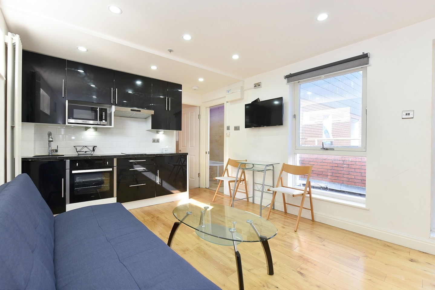 London - 2 Bed Flat, Vale Royal House, WC2H - To Rent Now for £2,800.00 p/m