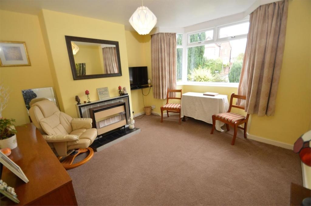 Sale - 3 Bed Semi-Detached House, Cherry Lane, M33 - To Rent Now for £ ...