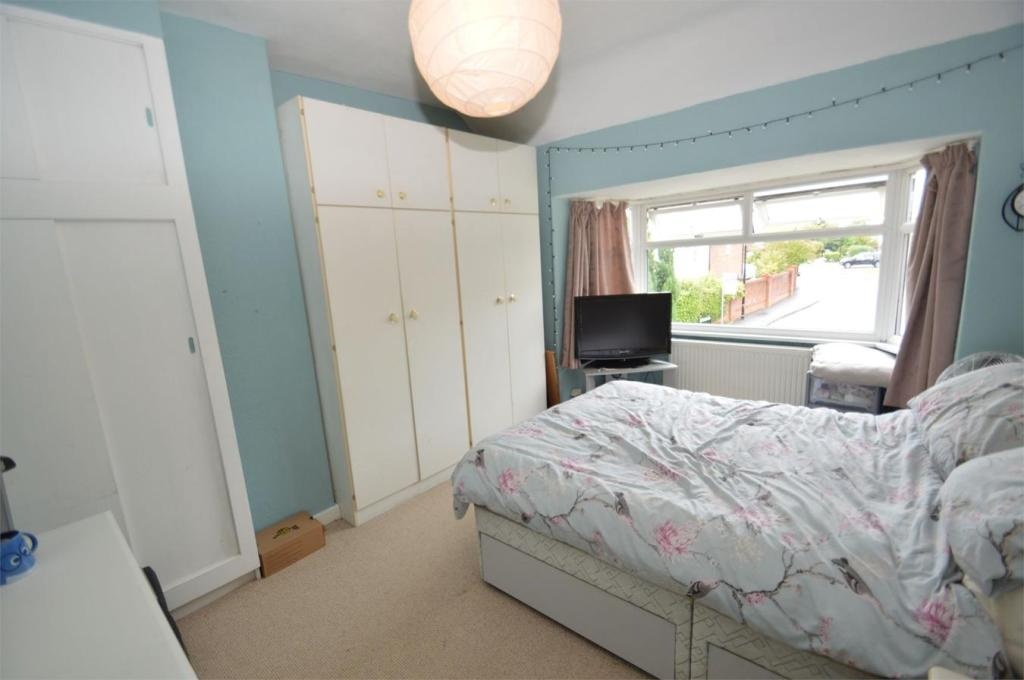 Sale - 3 Bed Semi-Detached House, Cherry Lane, M33 - To Rent Now for £ ...