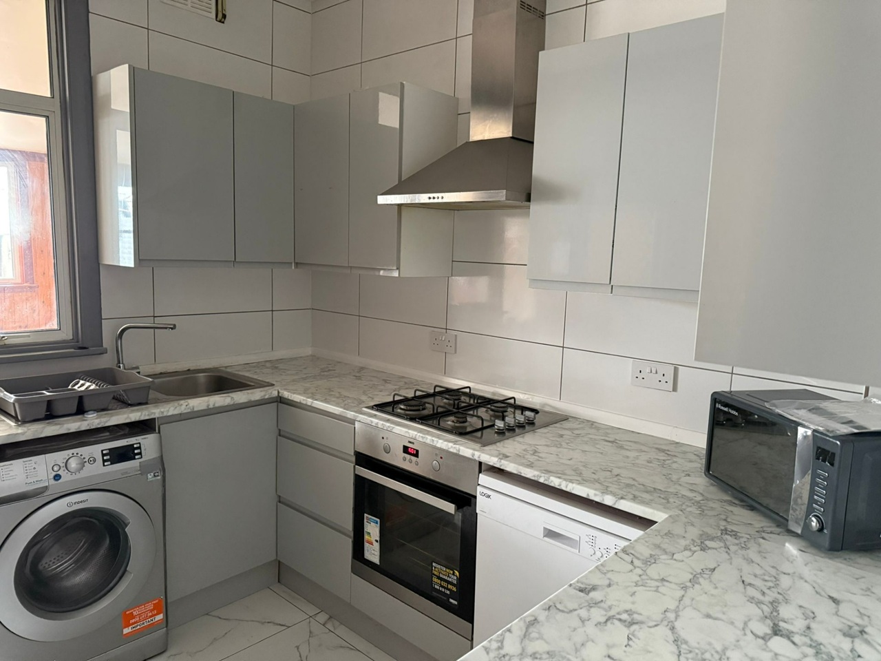 Ilford - 5 Bed Detached House, Vernon Road, IG3 - To Rent Now for £2,650.00 p/m