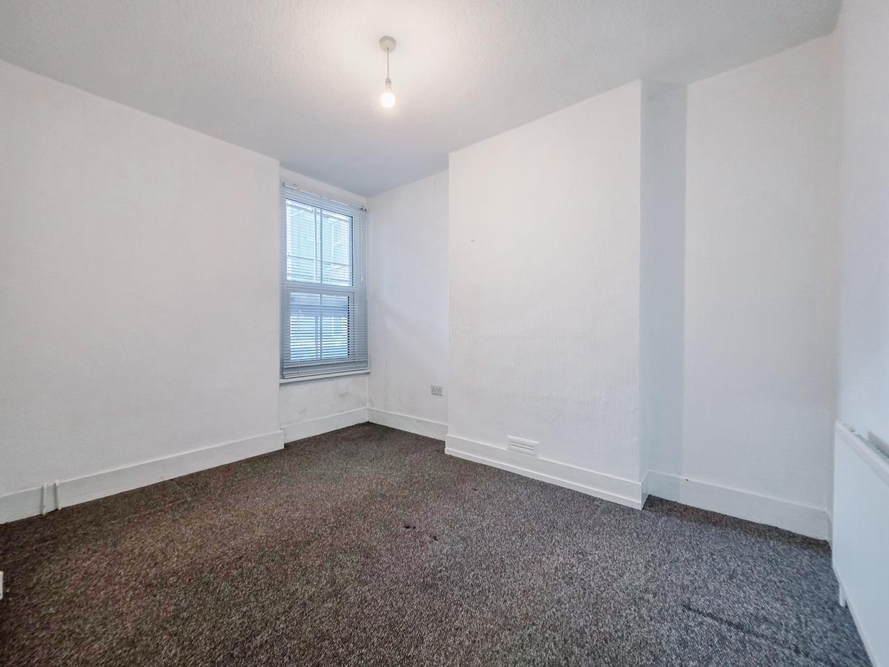 London - 1 Bed Flat, Temple Street, E2 - To Rent Now for £1,650.00 p/m
