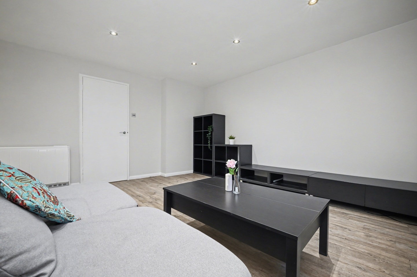 London - 2 Bed Flat, Dobson House, SE14 - To Rent Now for £1,799.00 p/m