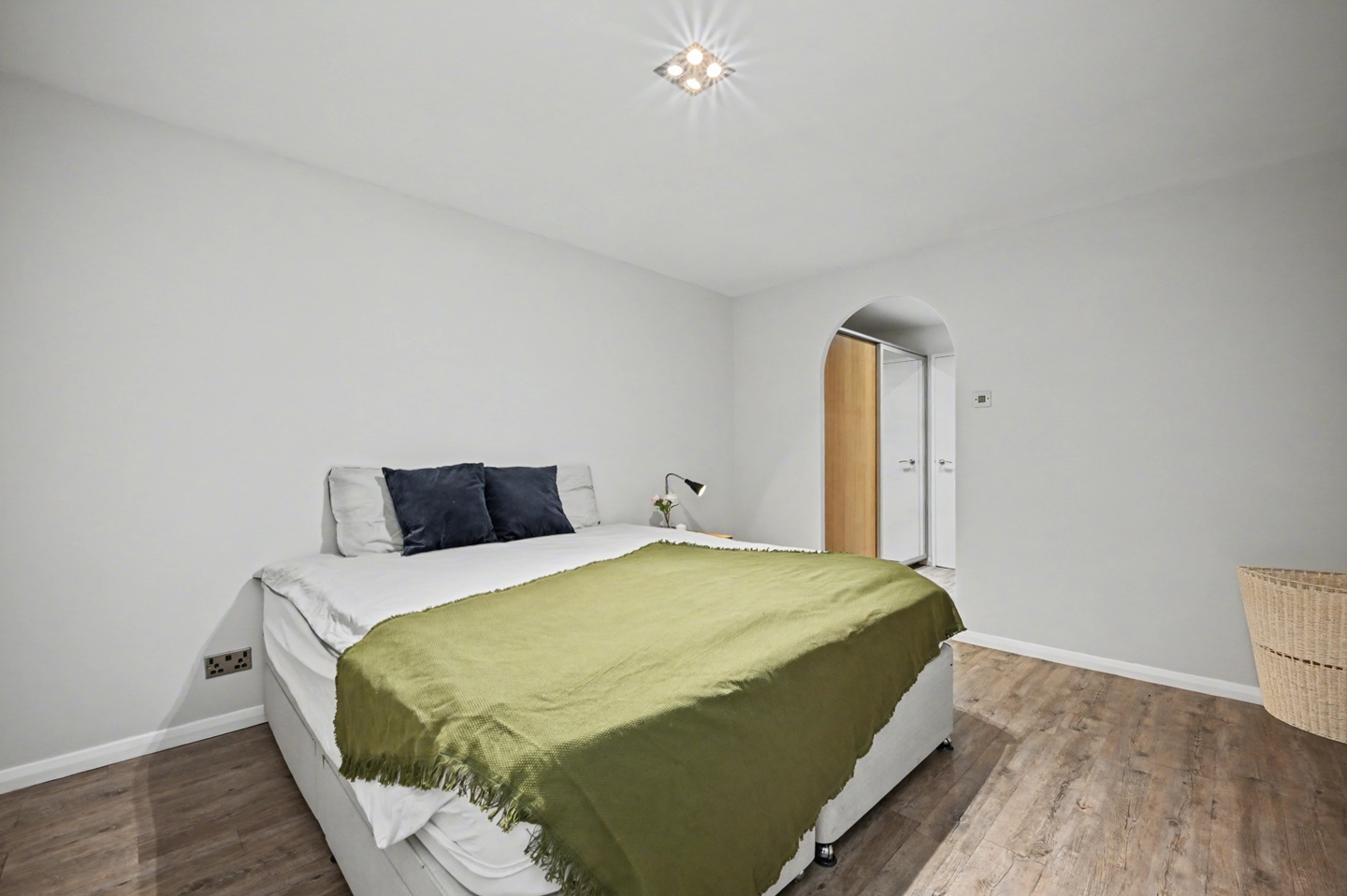 London - 2 Bed Flat, Dobson House, SE14 - To Rent Now for £1,799.00 p/m