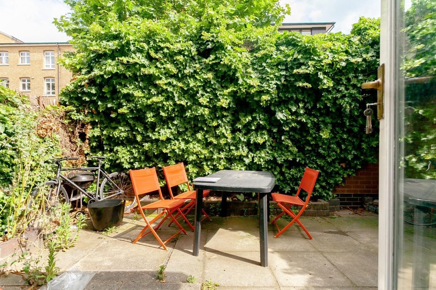 London - Room in a Shared House, London, E3 - To Rent Now for £1,200.00 p/m