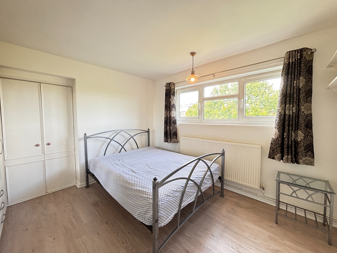 London - 2 Bed Flat, Gover Court, SW4 - To Rent Now for £1,900.00 p/m