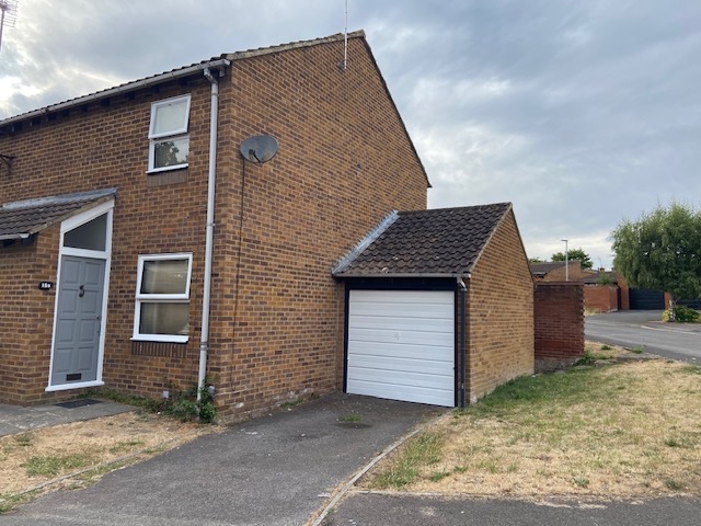 Lower Earley, Reading - 2 Bed End Terrace, Chilcombe Way, RG6 - To Rent ...