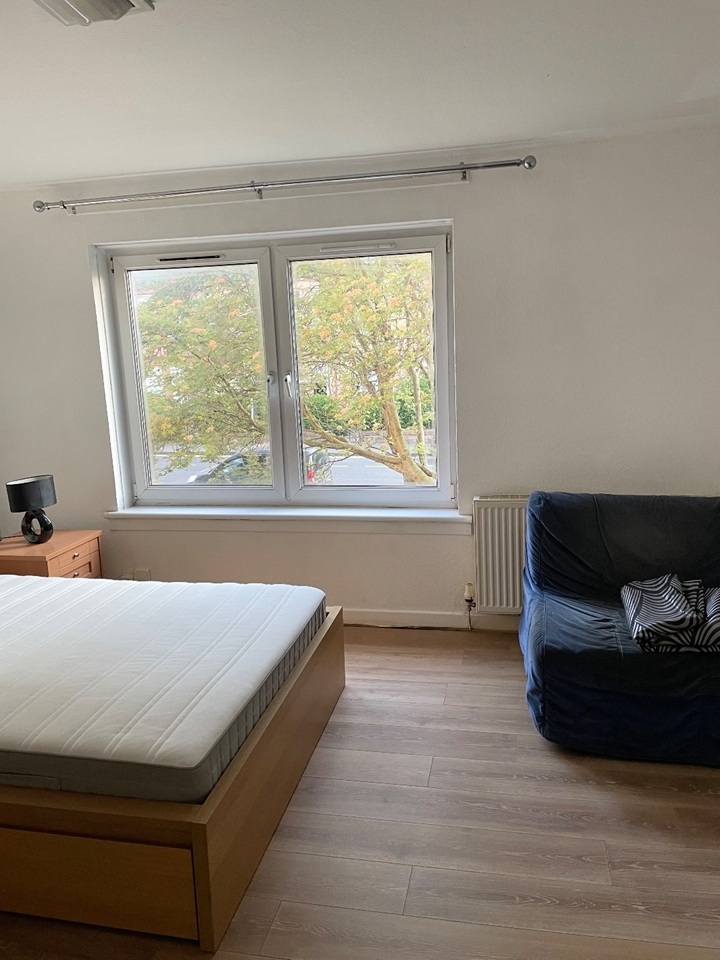 Edinburgh - 2 Bed Flat, Pilrig Street, EH6 - To Rent Now for £1,500.00 p/m