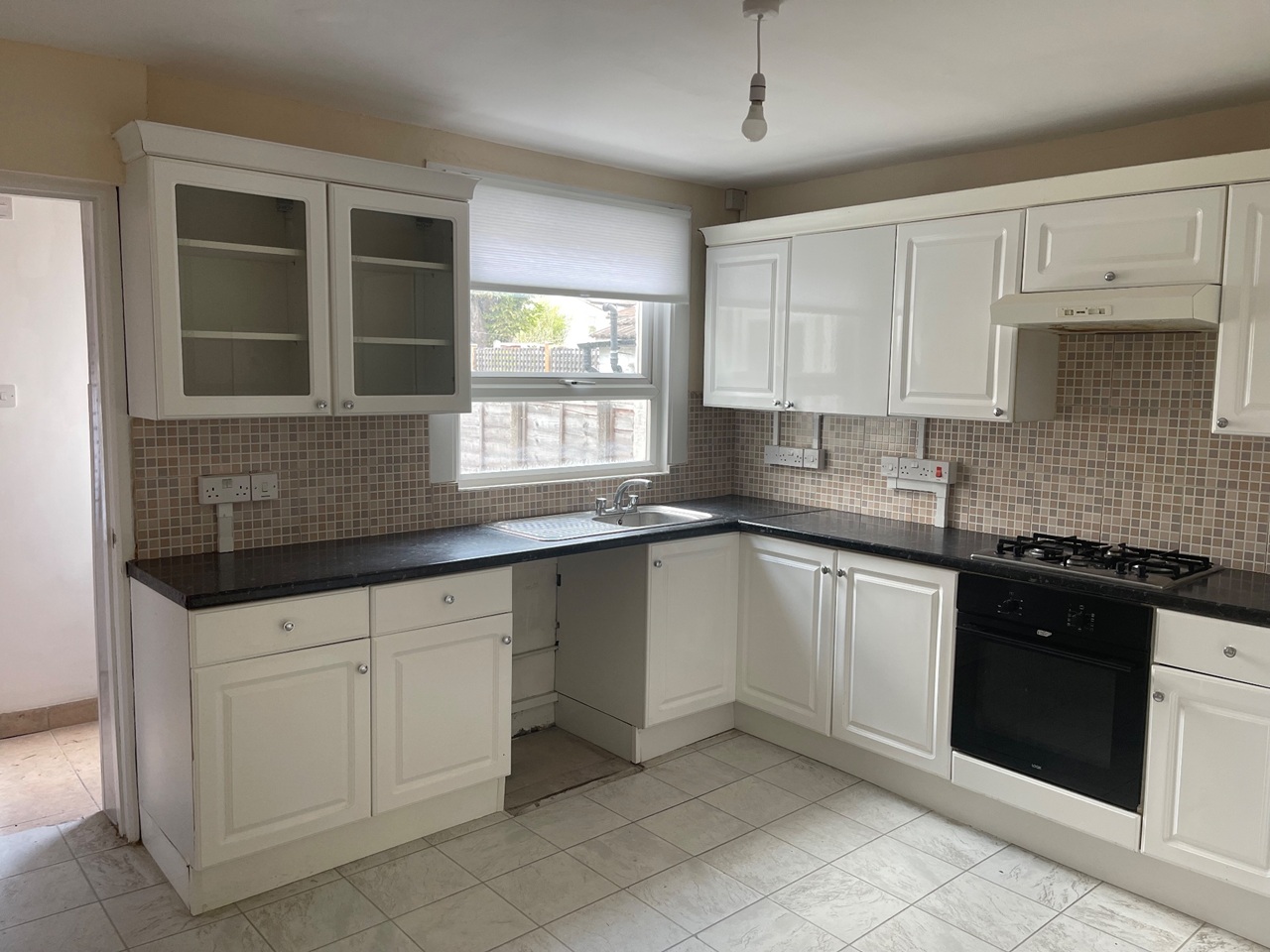 Croydon - 2 Bed Terraced House, Addington Road, CR0 - To Rent Now for £ ...