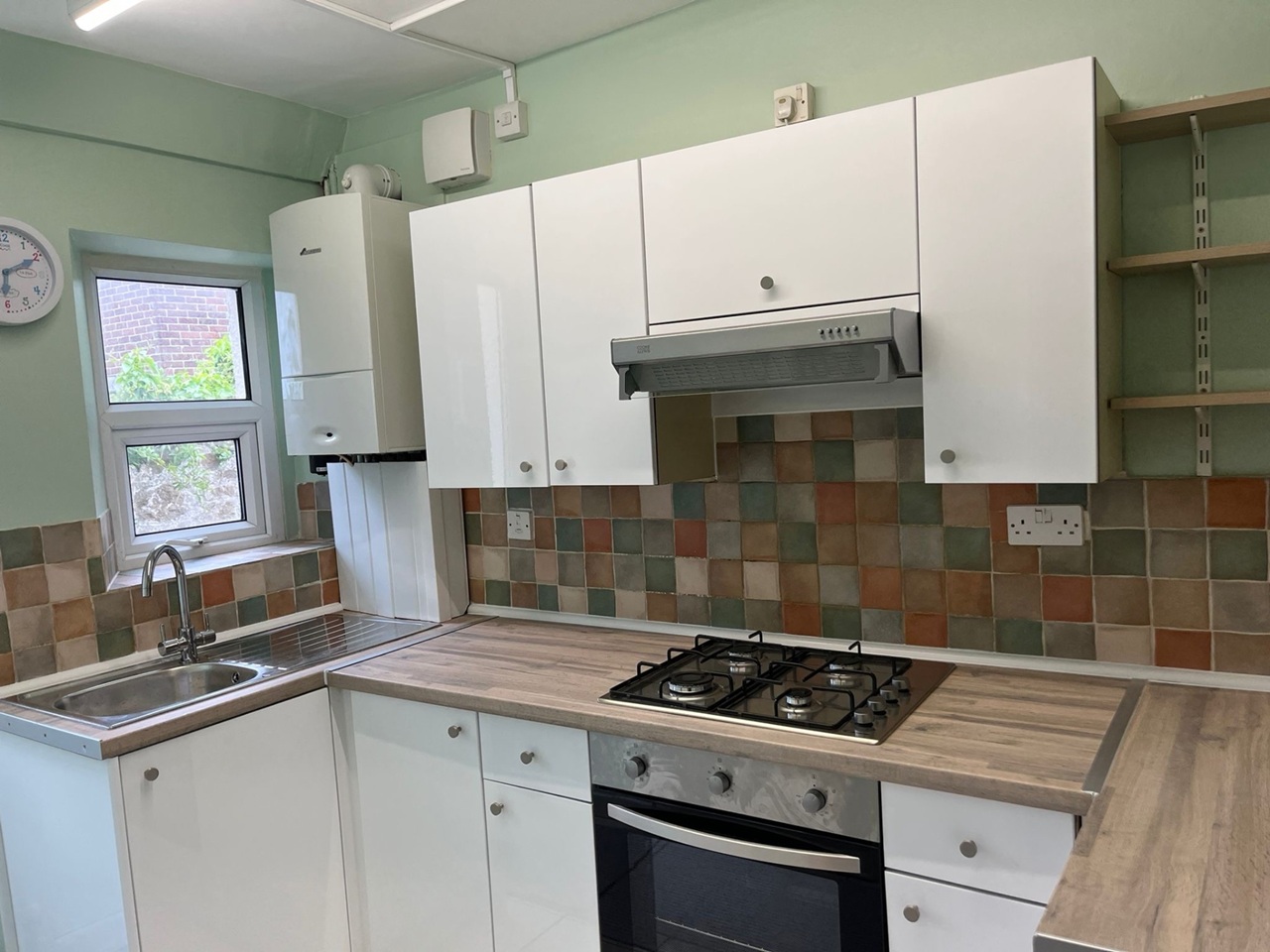 Plymouth - 2 Bed Flat, St. Levan Road, PL2 - To Rent Now for £895.00 p/m