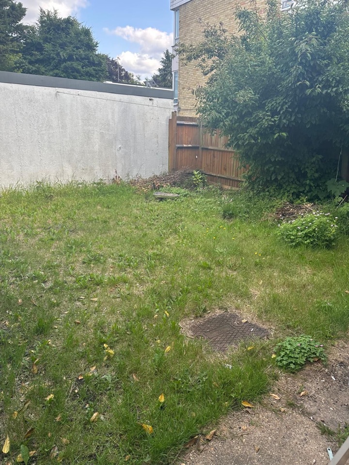 London - 2 Bed Flat, Dunbar Court, N12 - To Rent Now for £2,000.00 p/m