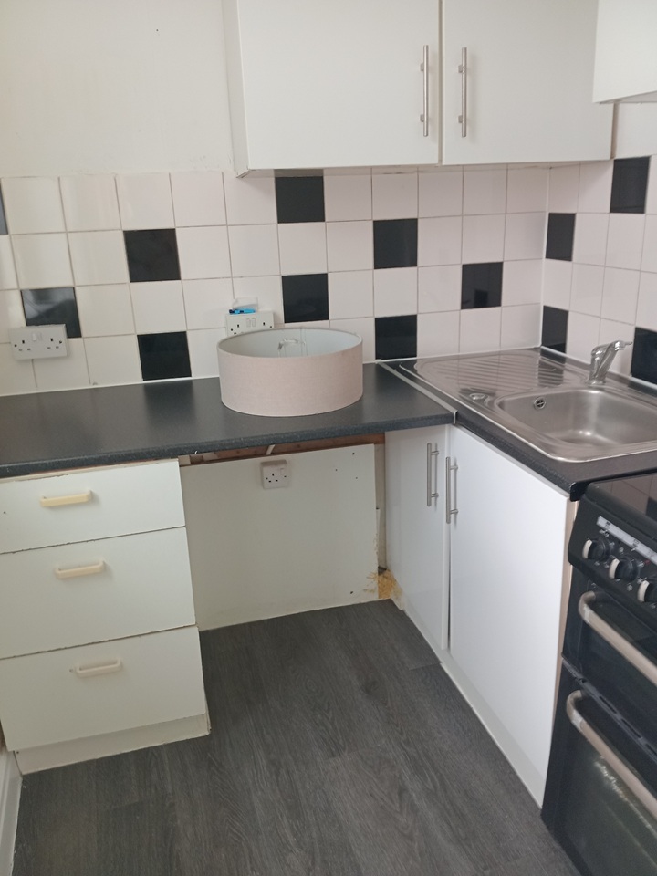 Croydon - 1 Bed Flat, Croydon, CR0 - To Rent Now for £1,200.00 p/m