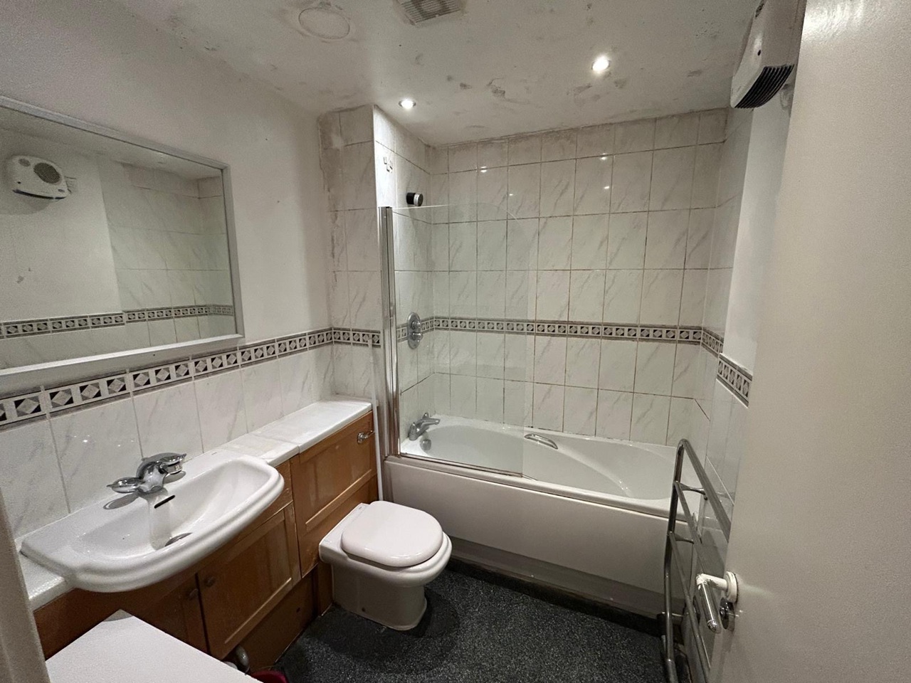 Cardiff - 3 Bed Penthouse, Queen Street, CF10 - To Rent Now for £2,000. ...