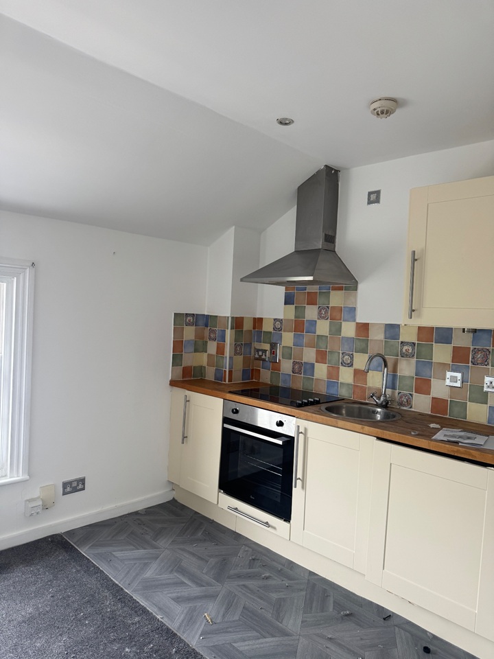 Dunstable - 1 Bed Flat, Icknield Street, LU6 - To Rent Now for £800.00 p/m