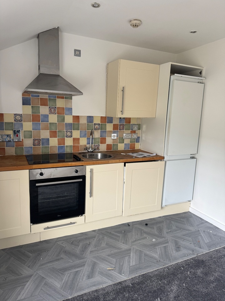 Dunstable - 1 Bed Flat, Icknield Street, LU6 - To Rent Now for £800.00 p/m