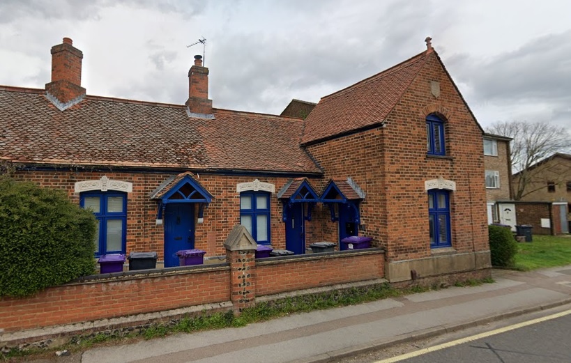 Royston - Studio Flat, Queens Road, SG8 - To Rent Now for £700.00 p/m