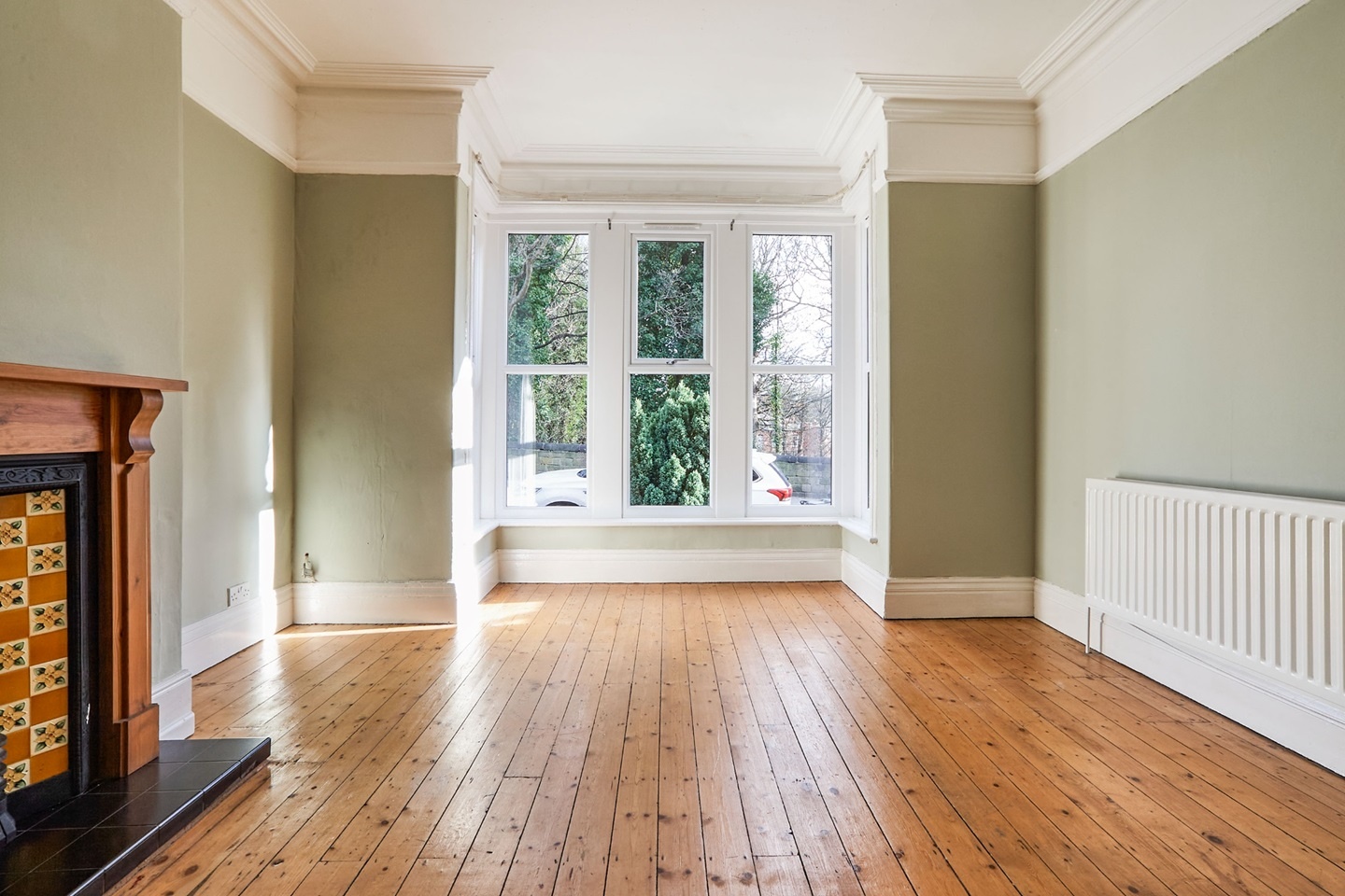 Kirkstall, Leeds - 1 Bed Flat, Park Mount, LS5 - To Rent Now for £950.00 p/m