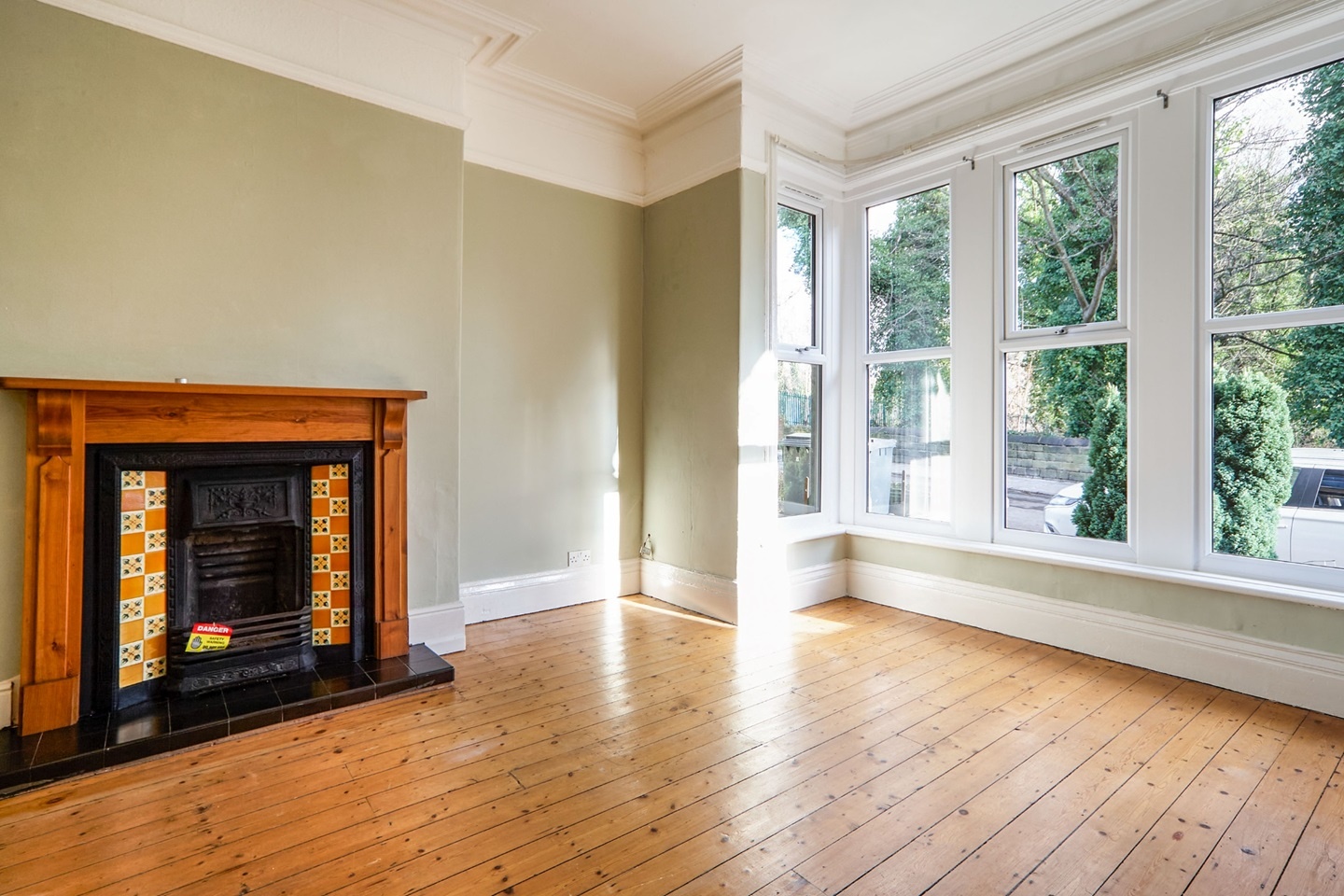 Kirkstall, Leeds - 1 Bed Flat, Park Mount, LS5 - To Rent Now for £950.00 p/m