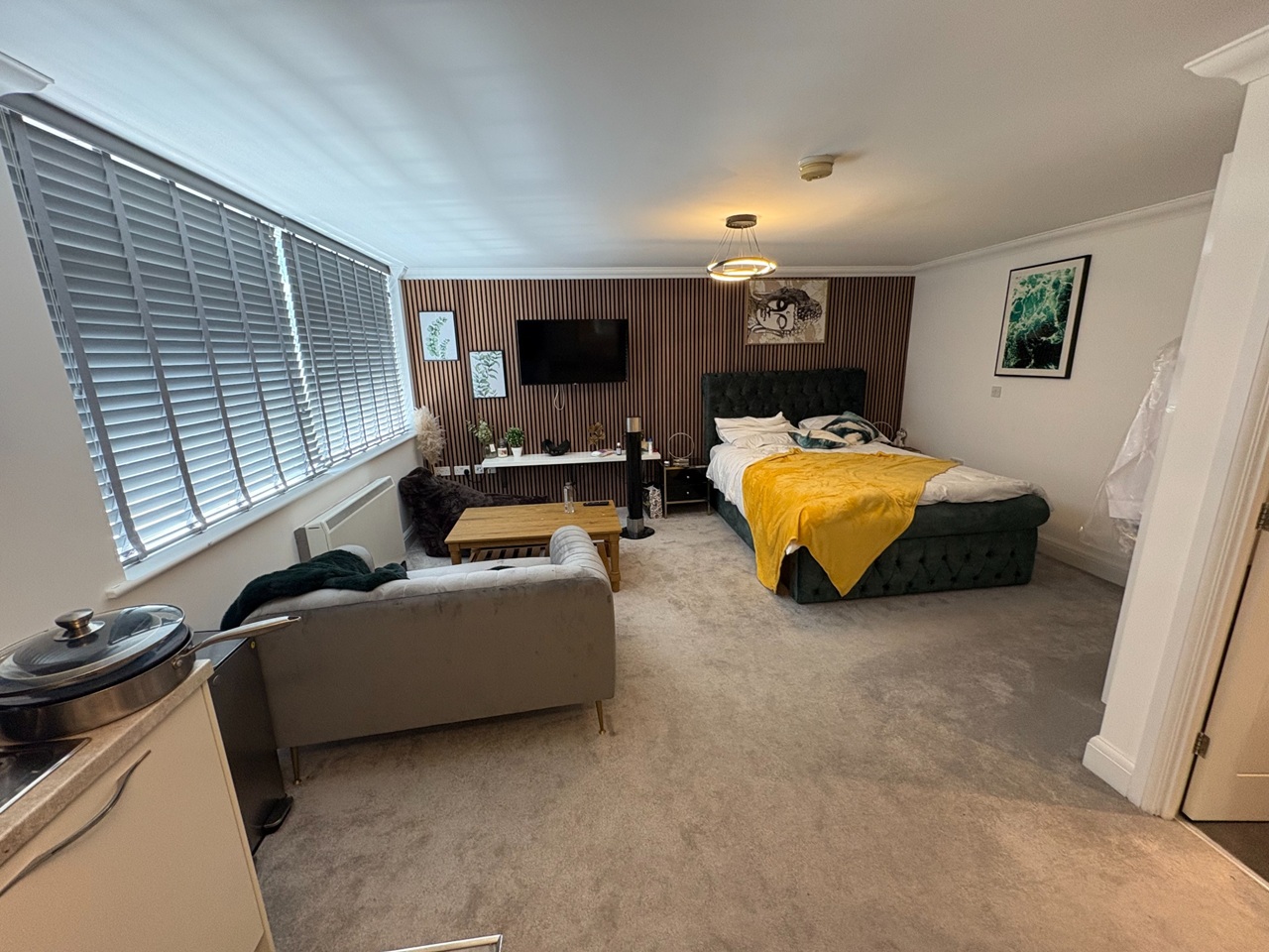 Norwich - Studio Flat, Earlham Road, NR2 - To Rent Now for £1,000.00 p/m