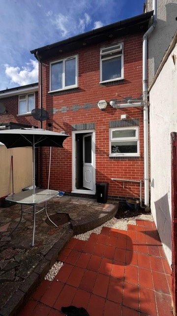 Reading - 2 Bed Semi-Detached House, Cardiff Road, RG1 - To Rent Now ...