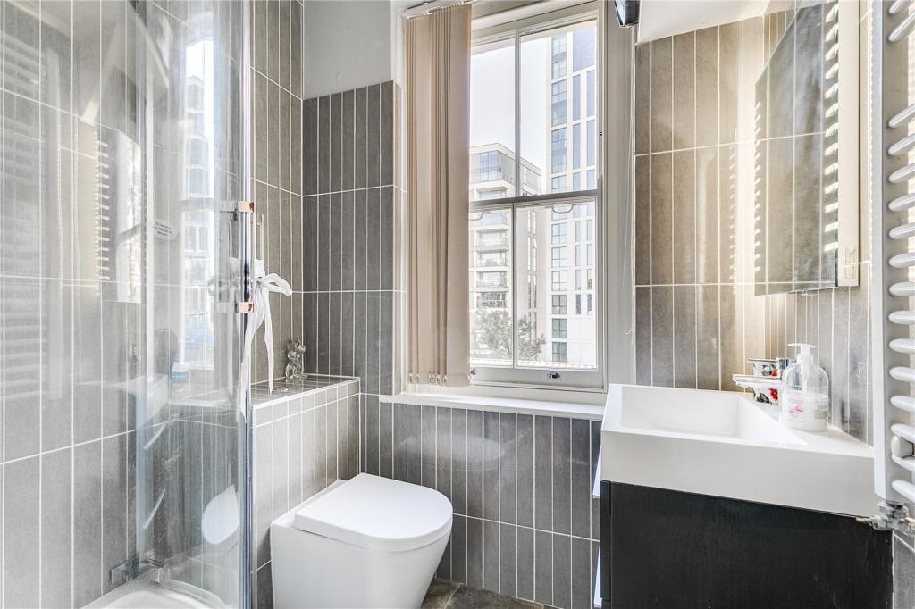 London - 3 Bed Flat, Avonmore Road, W14 - To Rent Now for £3,600.00 p/m