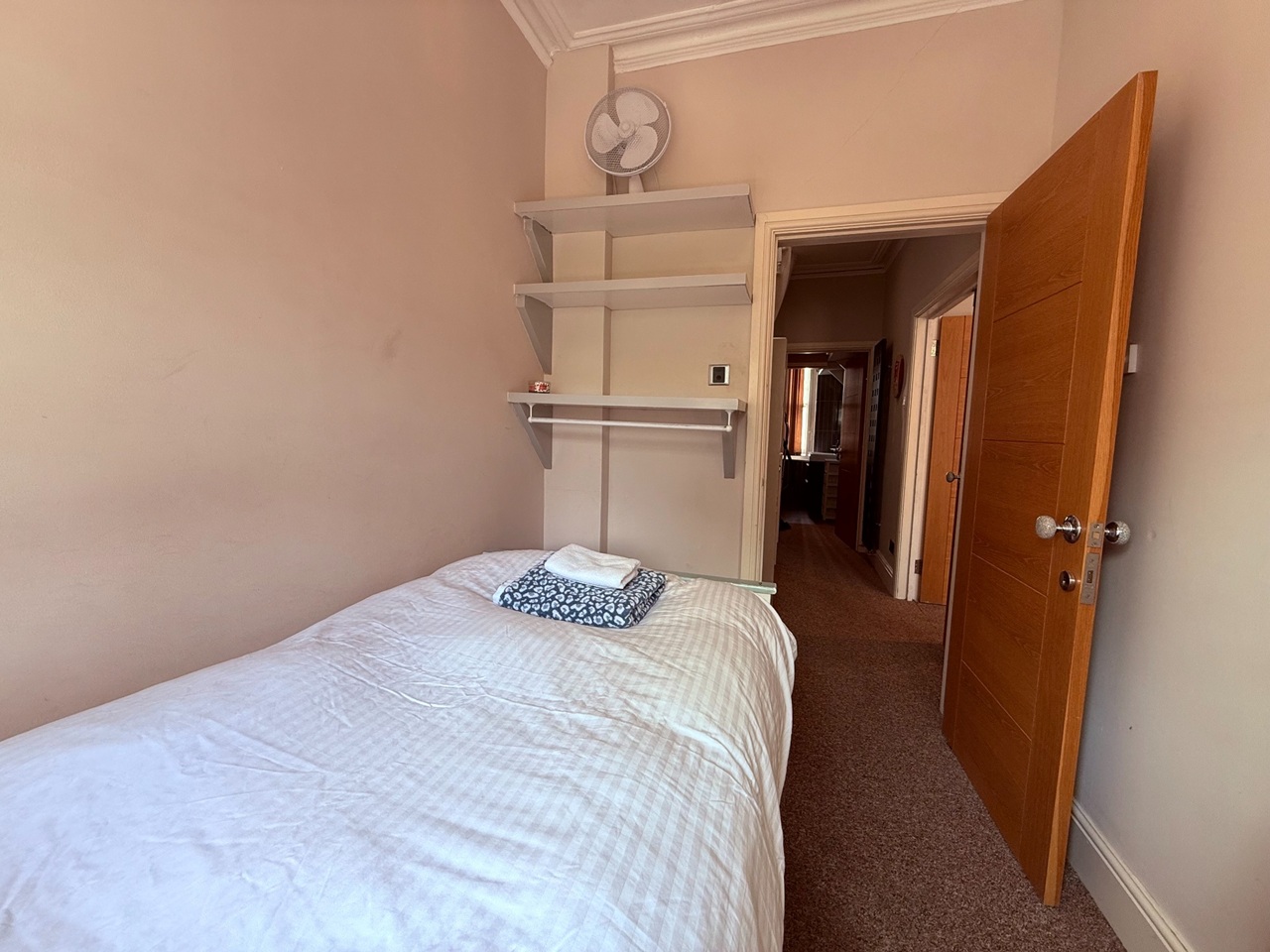 London - 3 Bed Flat, Avonmore Road, W14 - To Rent Now for £3,600.00 p/m