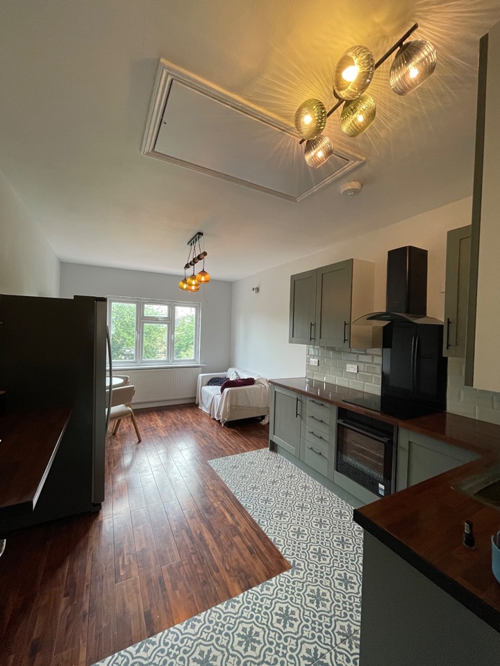 London - Room in a Shared Flat, Shakespeare Road, W7 - To Rent Now for ...