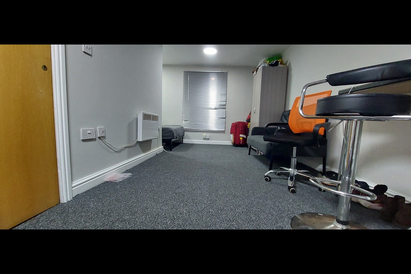 Cardiff - Studio Flat, The Philog, CF14 - To Rent Now for £850.00 p/m