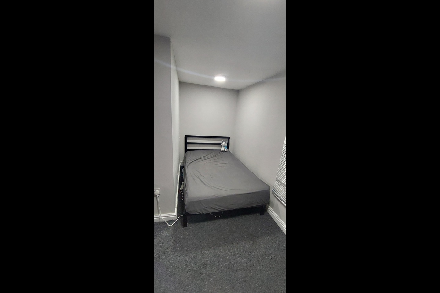 Cardiff - Studio Flat, The Philog, CF14 - To Rent Now for £850.00 p/m