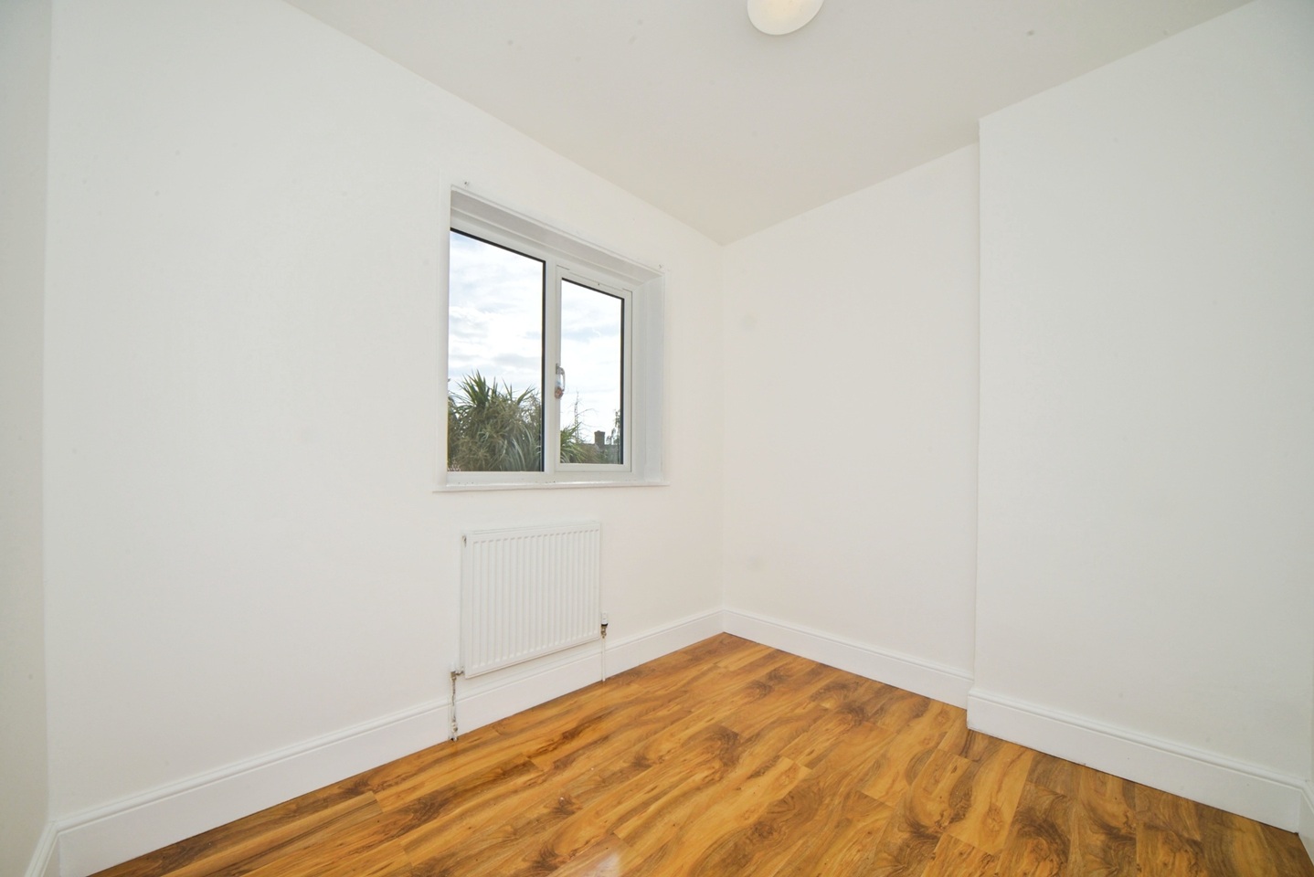 Bromley - 3 Bed Semi-Detached House, Downham Way, BR1 - To Rent Now for ...