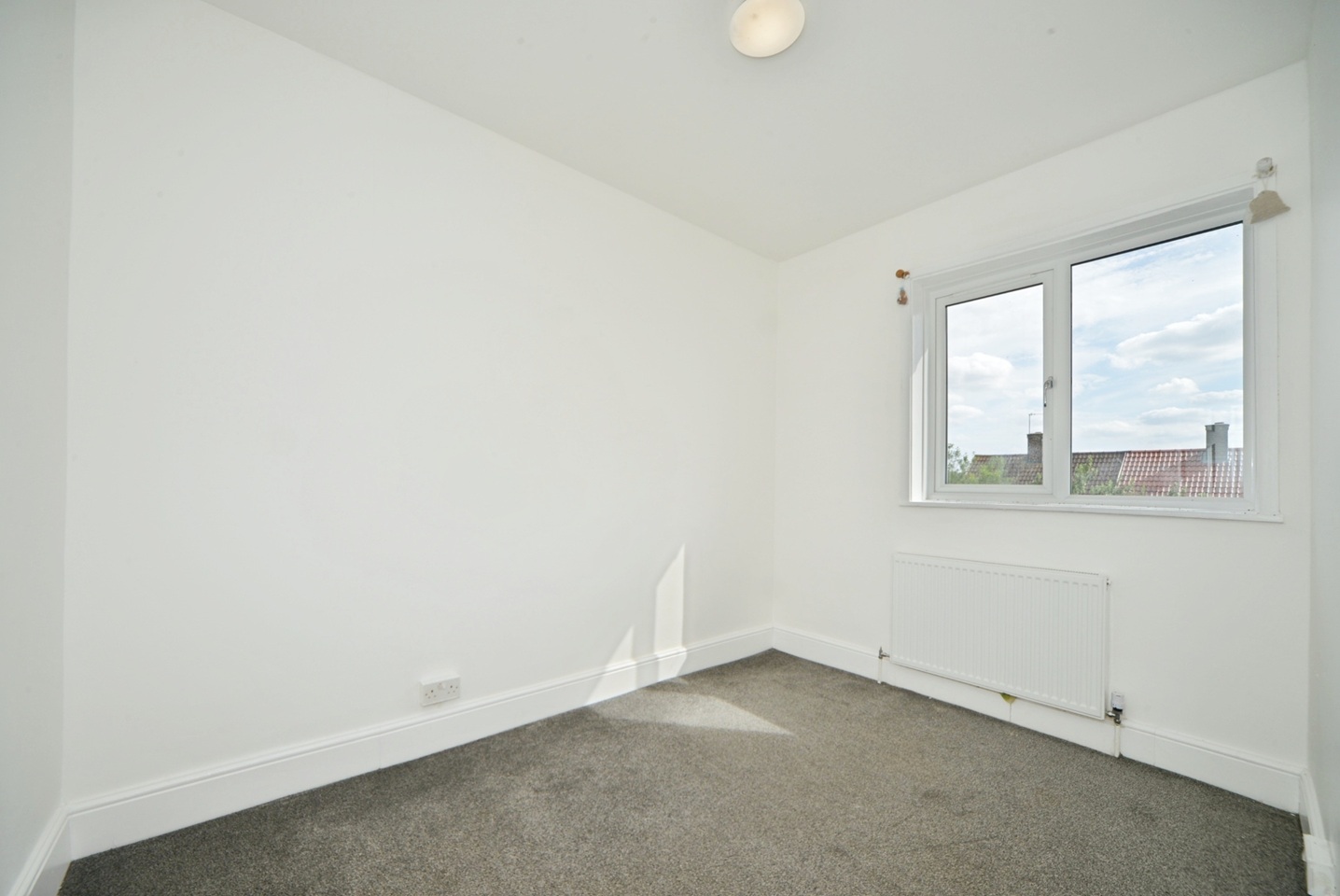 Bromley - 3 Bed Semi-Detached House, Downham Way, BR1 - To Rent Now for ...