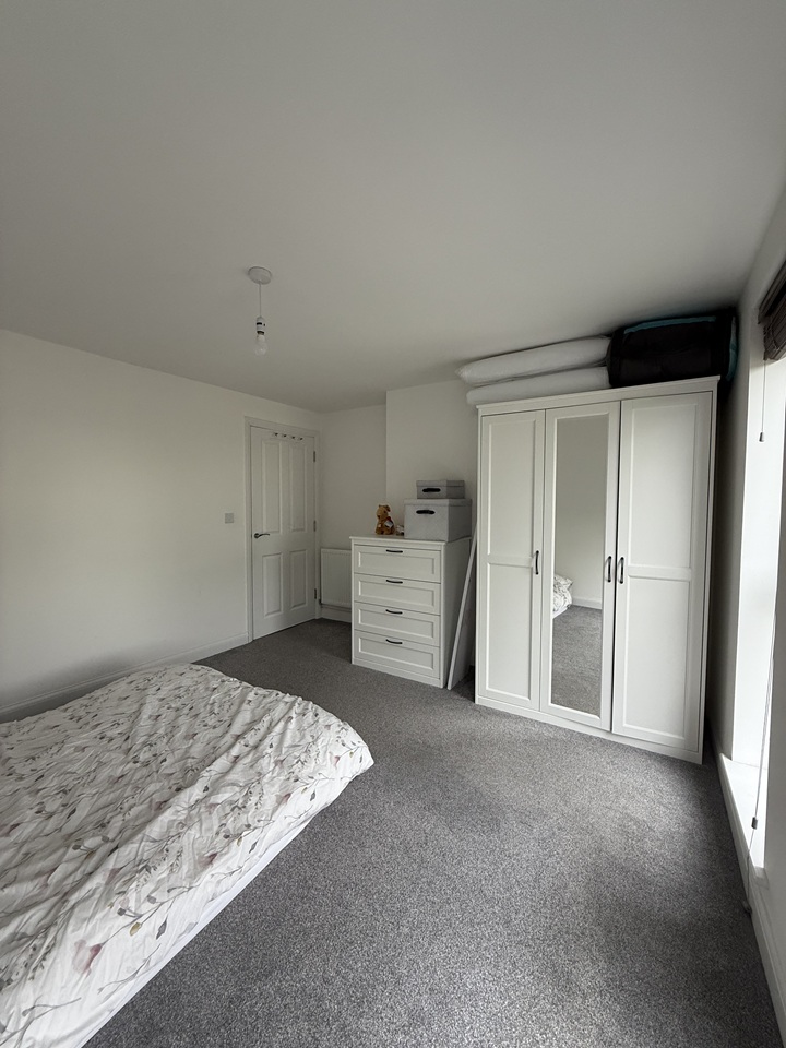 Bristol - Room in a Shared Flat, Hengrove Way, BS4 - To Rent Now for £ ...