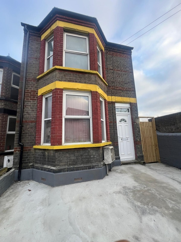 Luton - 5 Bed Terraced House, Francis Street, LU1 - To Rent Now for £ ...