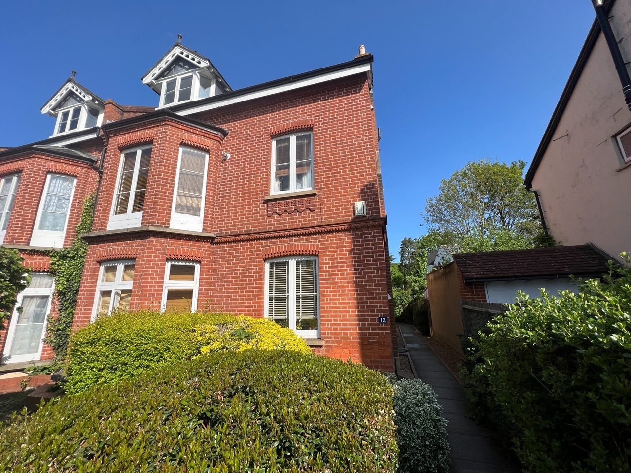 Surbiton - 1 Bed Flat, Ditton Road, KT6 - To Rent Now for £1,450.00 p/m