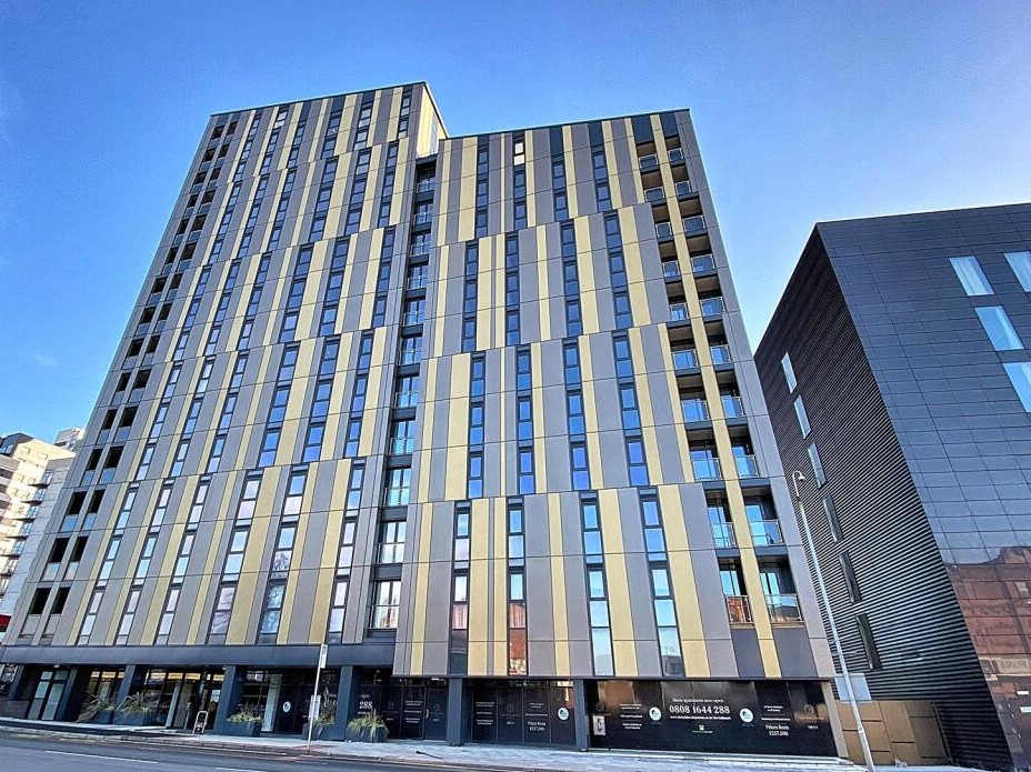 Manchester - 2 Bed Flat, Hallmark Tower, M4 - To Rent Now for £1,450.00 p/m